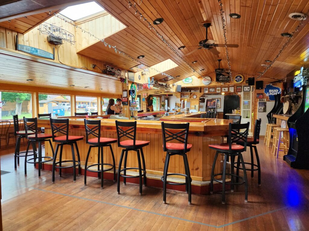 Restaurants in Hayward, WI - Hayward Lakes